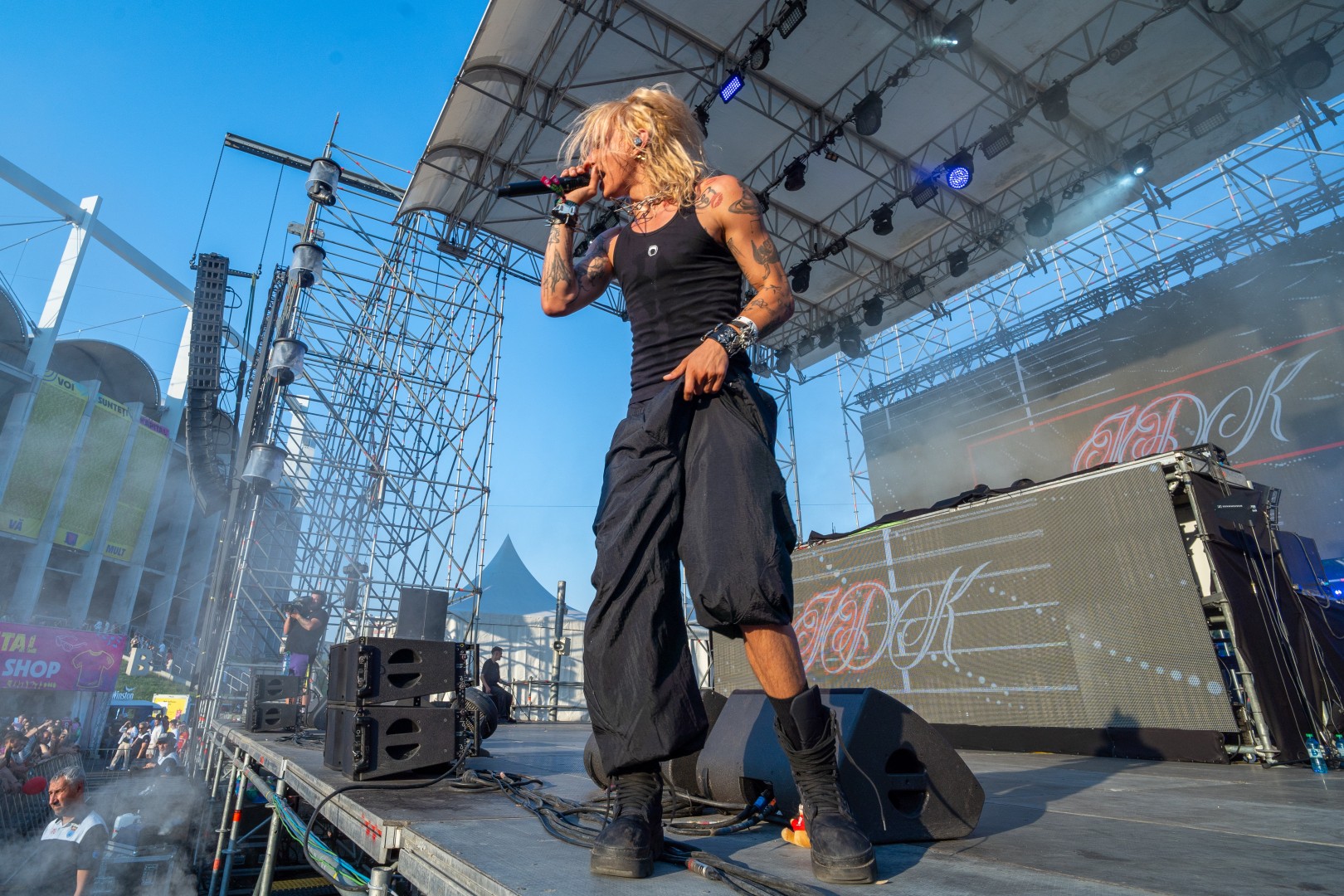 IDK in Bucharest on July 6, 2025 (e03e718616) - Gigxels