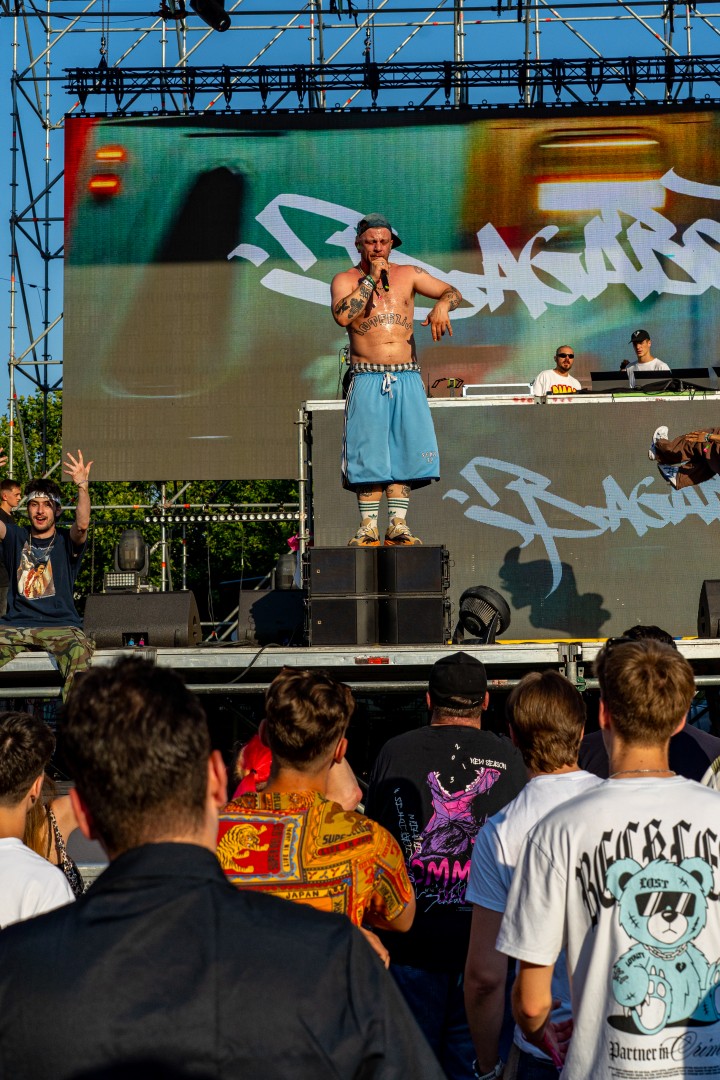 Macanache in Bucharest on July 4, 2025 (d0c15cf8e6) - Gigxels